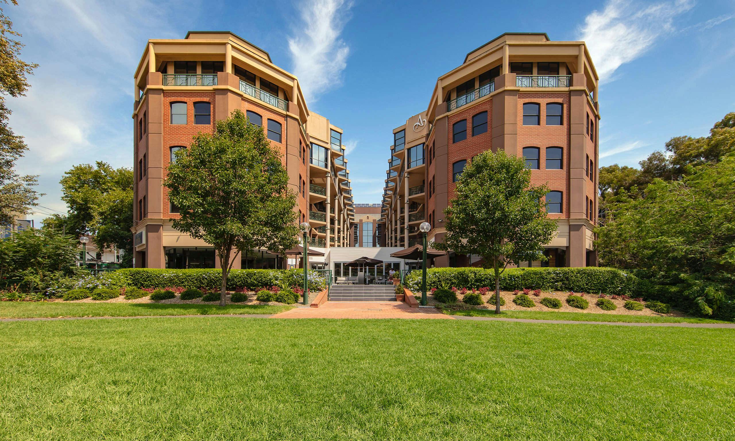 Amora Hotel Riverwalk Melbourne, Melbourne - HotelTonight