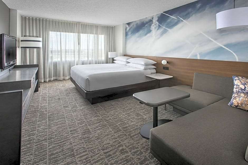 Newark Liberty International Airport Marriott, Newark - EWR - HotelTonight