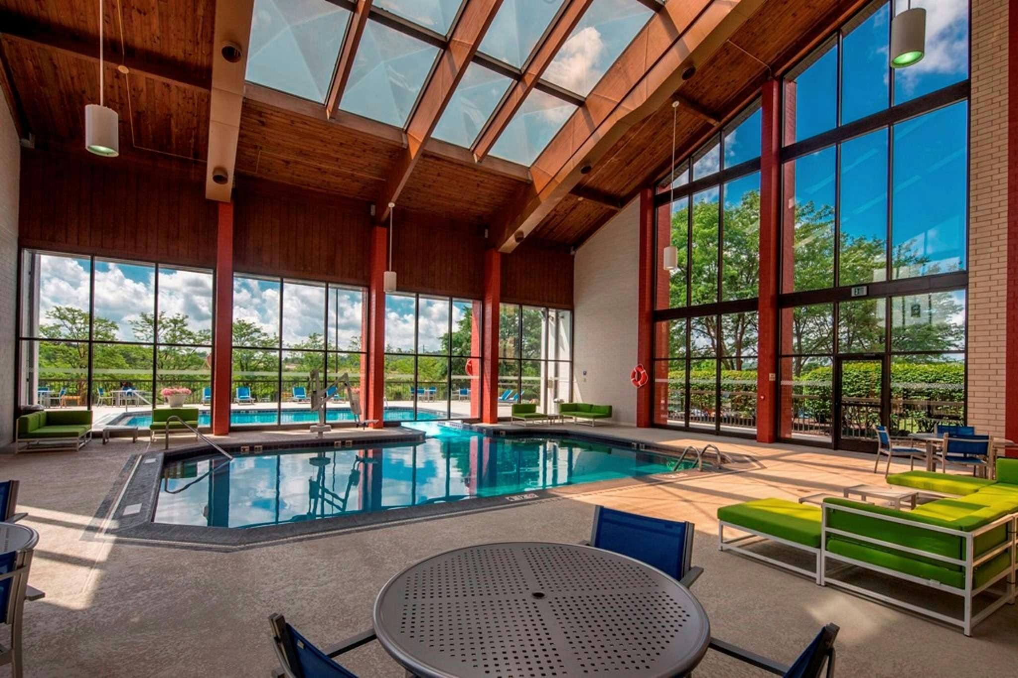 DoubleTree by Hilton Hotel Pittsburgh - Cranberry, Pittsburgh - Suburbs ...