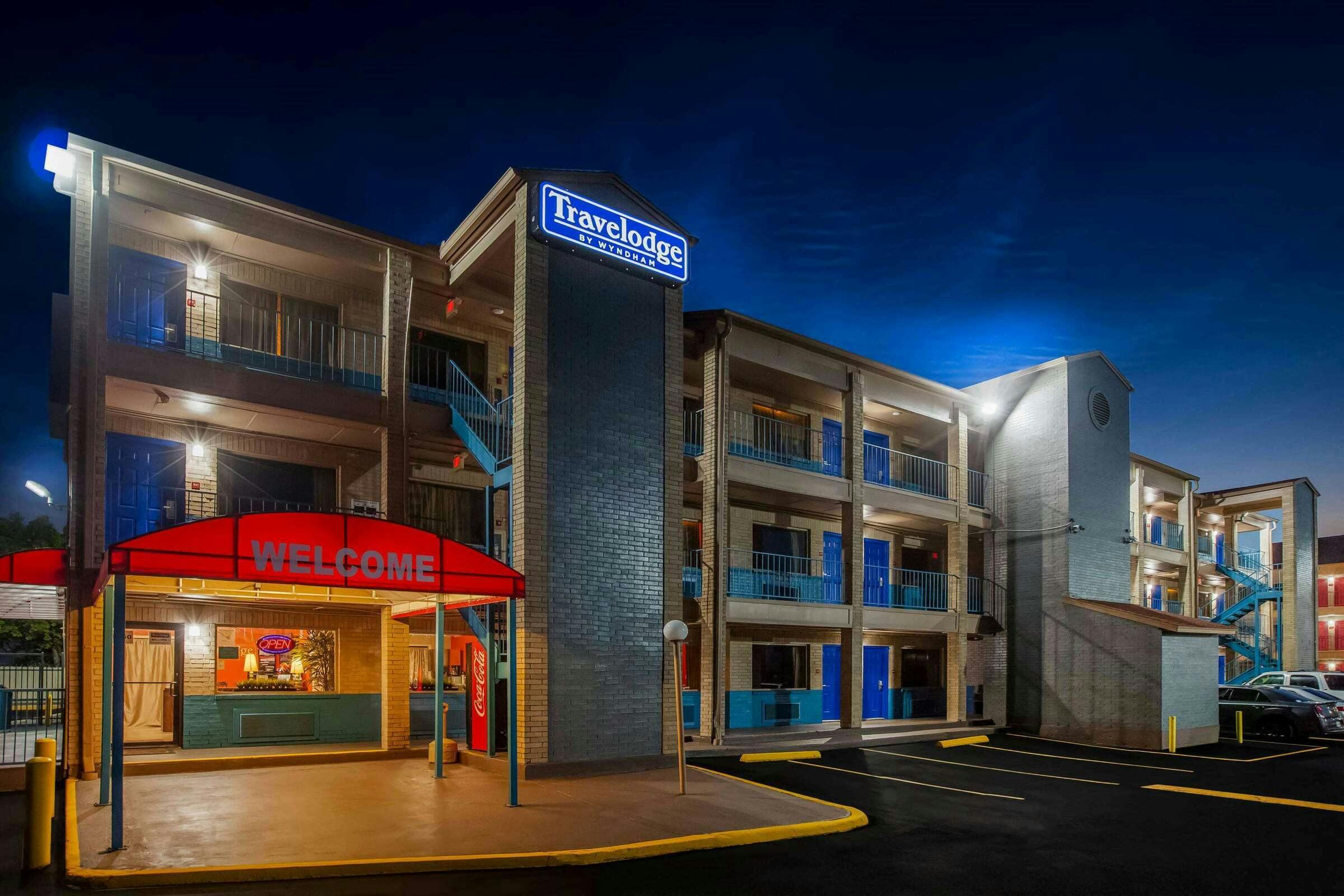 Travelodge Houston Hobby Arprt, Houston - HOU - HotelTonight