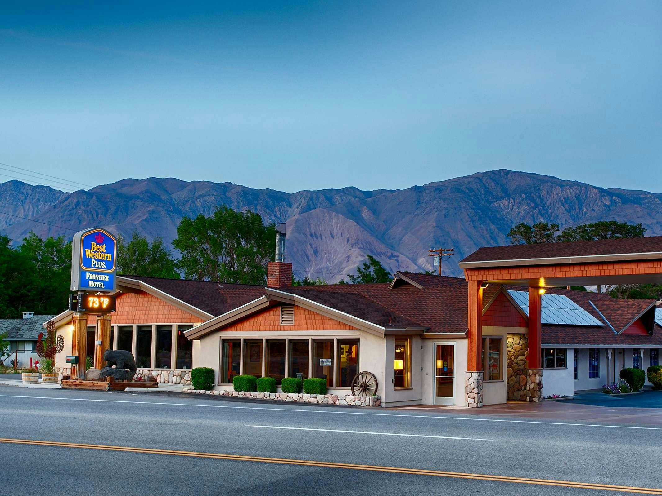 Best Western Plus Frontier Motel, Lone Pine - HotelTonight