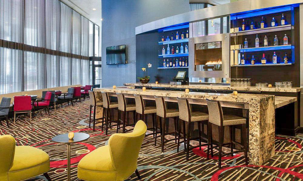 DoubleTree by Hilton Chicago - Magnificent Mile, Chicago - HotelTonight