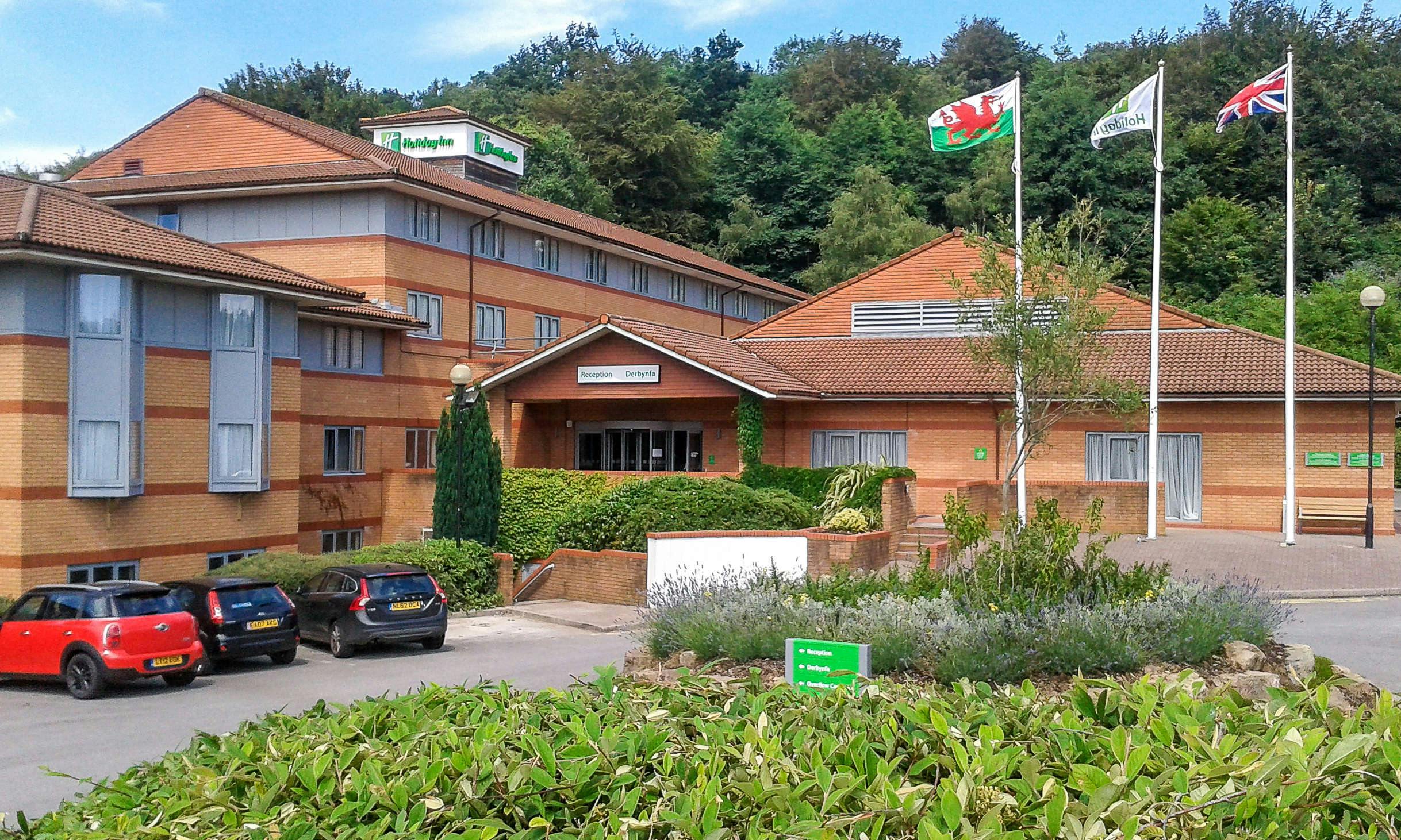 Holiday Inn Cardiff North M4, Jct.32, Cardiff - HotelTonight