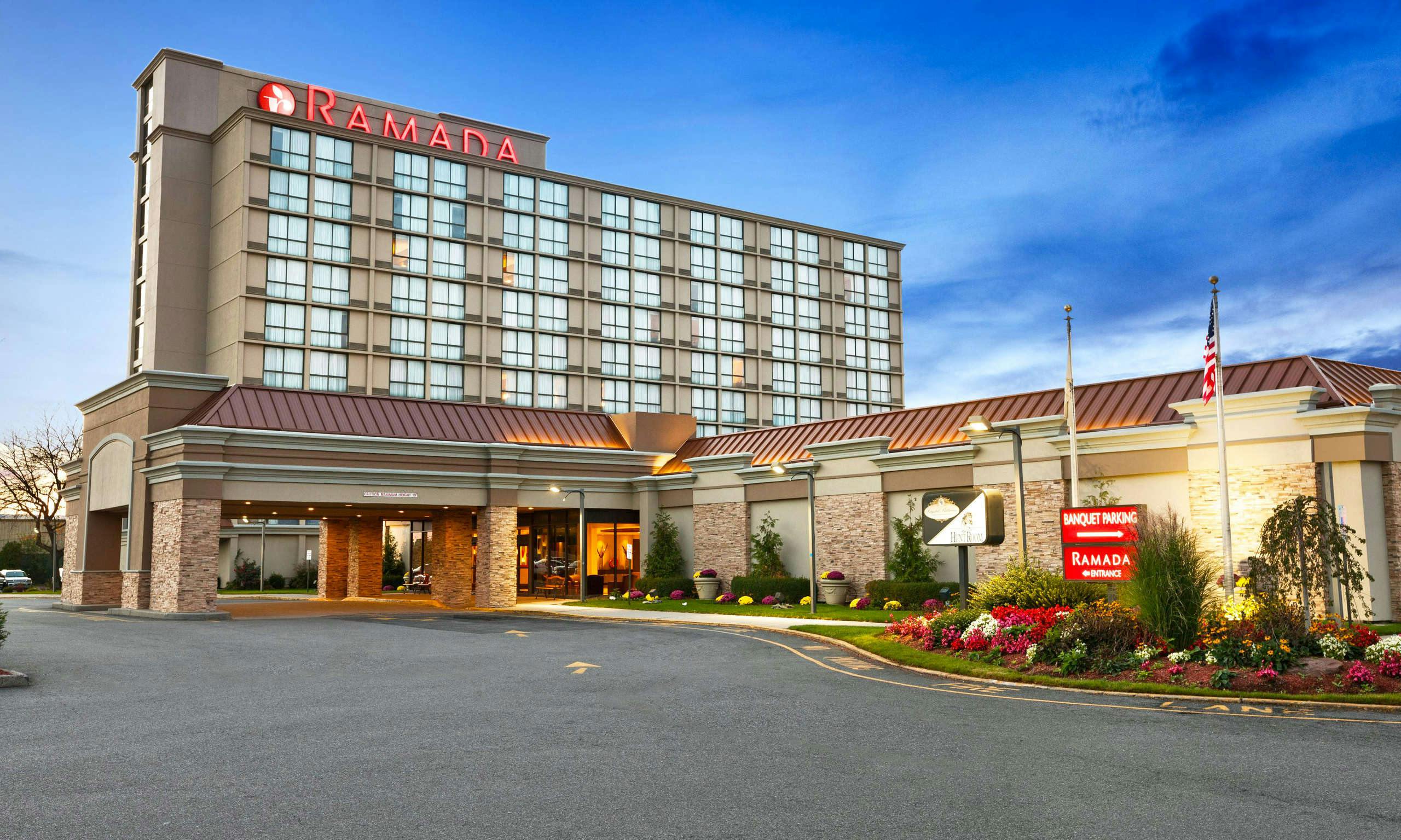 Holiday Inn Newark Intl Airport - North, Newark - EWR - HotelTonight