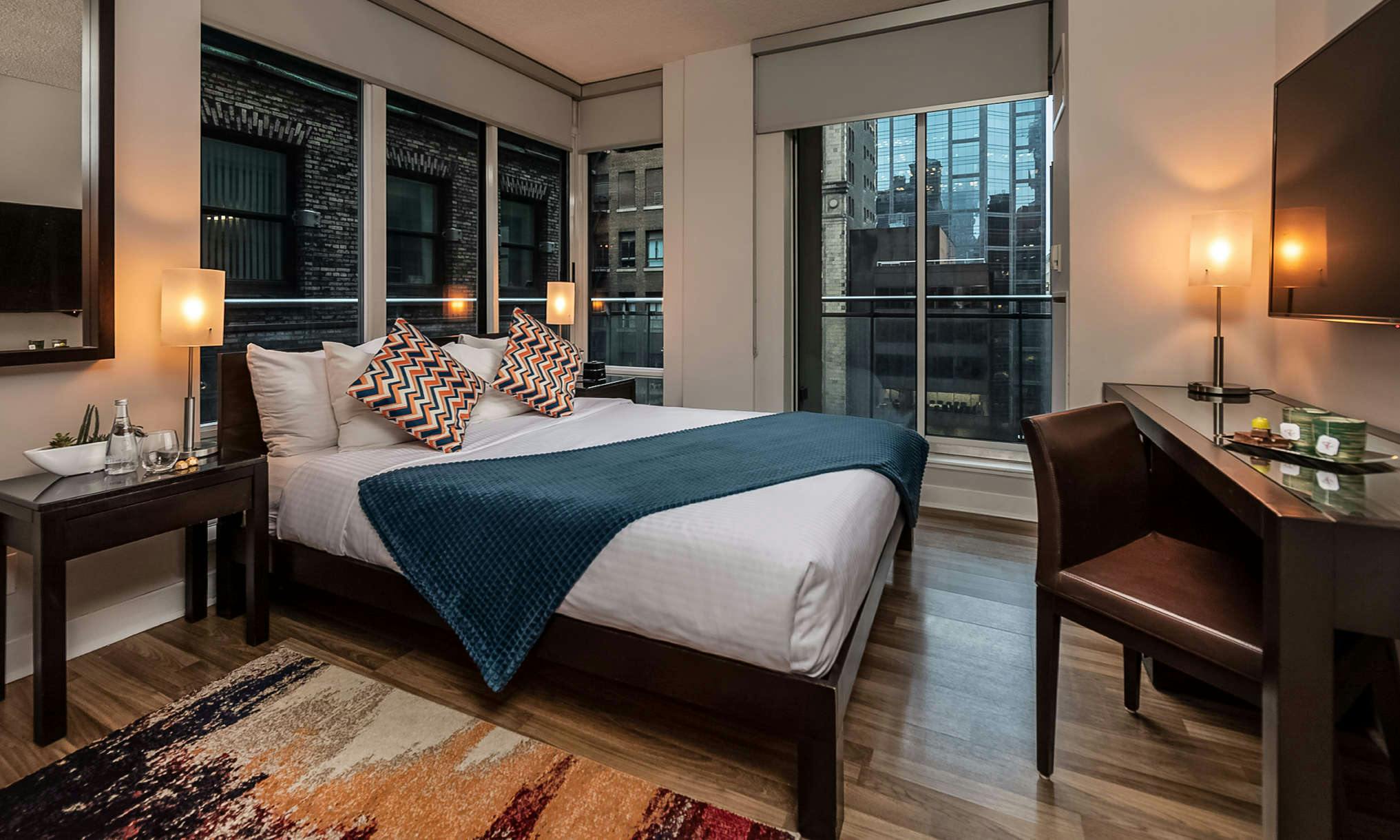Executive Hotel Cosmopolitan Toronto, Toronto - HotelTonight